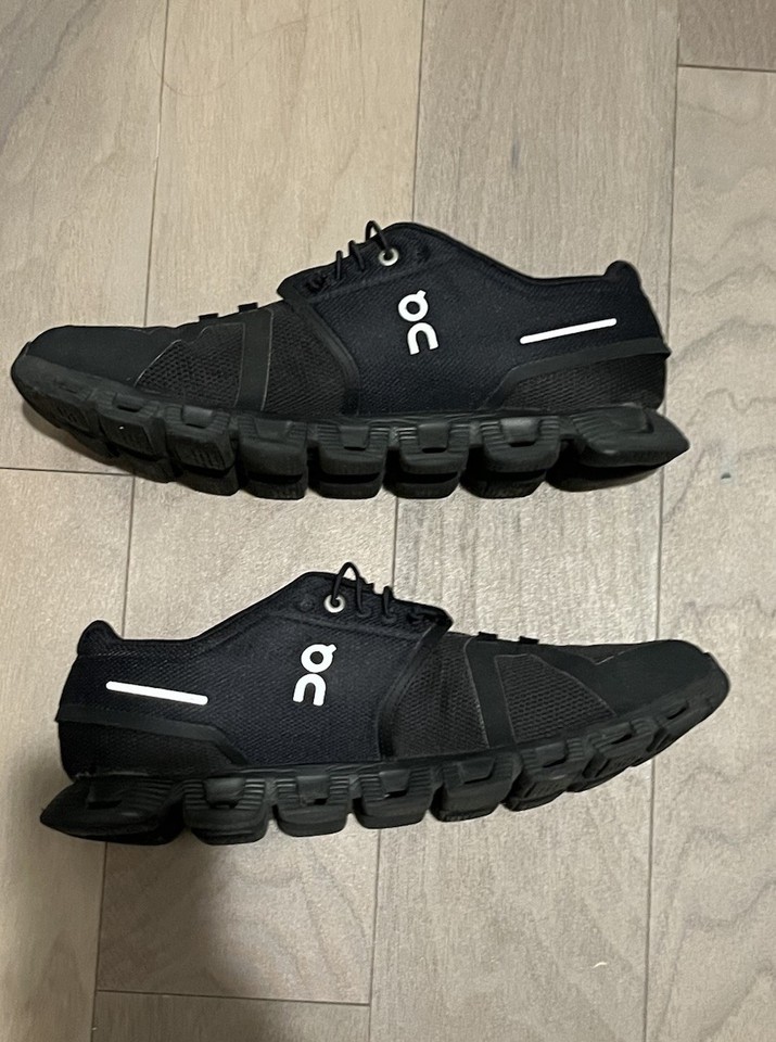 On Cloud 5 Triple Black 59.98986 Sneakers Mens Size 10 Running Laceless ...