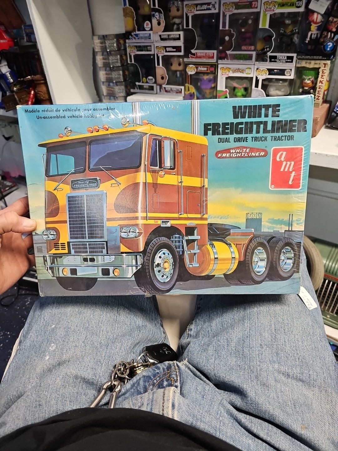 AMT 1/25 Scale White Freightliner Dual Drive COE Truck Tractor Model ...