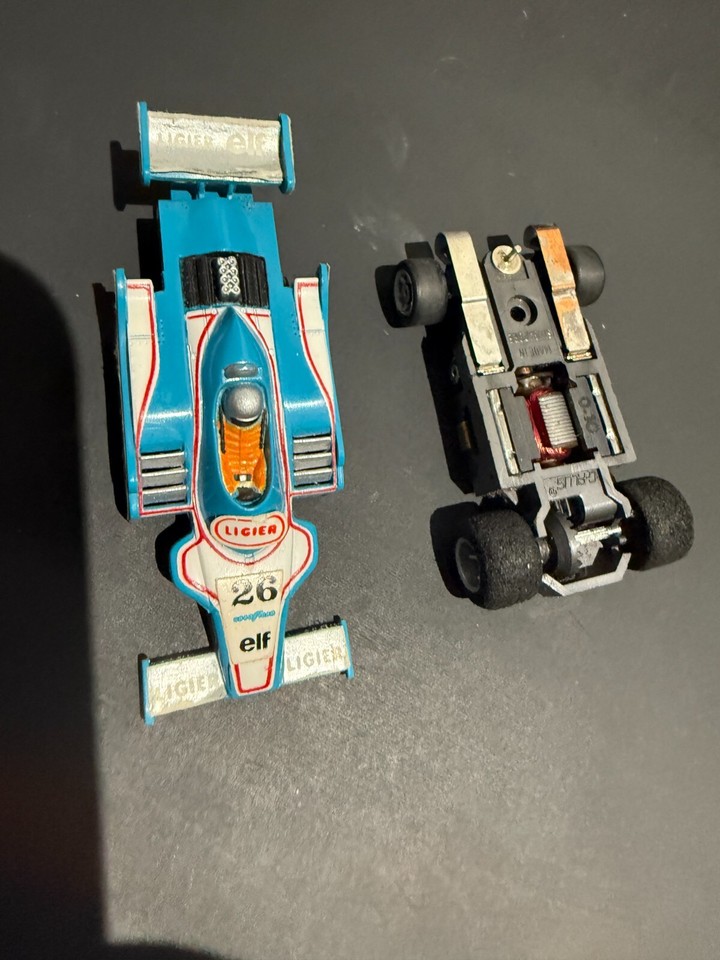 Aurora AFX GPLUS #1785 LIGIER #26 Formula 1 HO SLOT CAR - Blue/Red ...