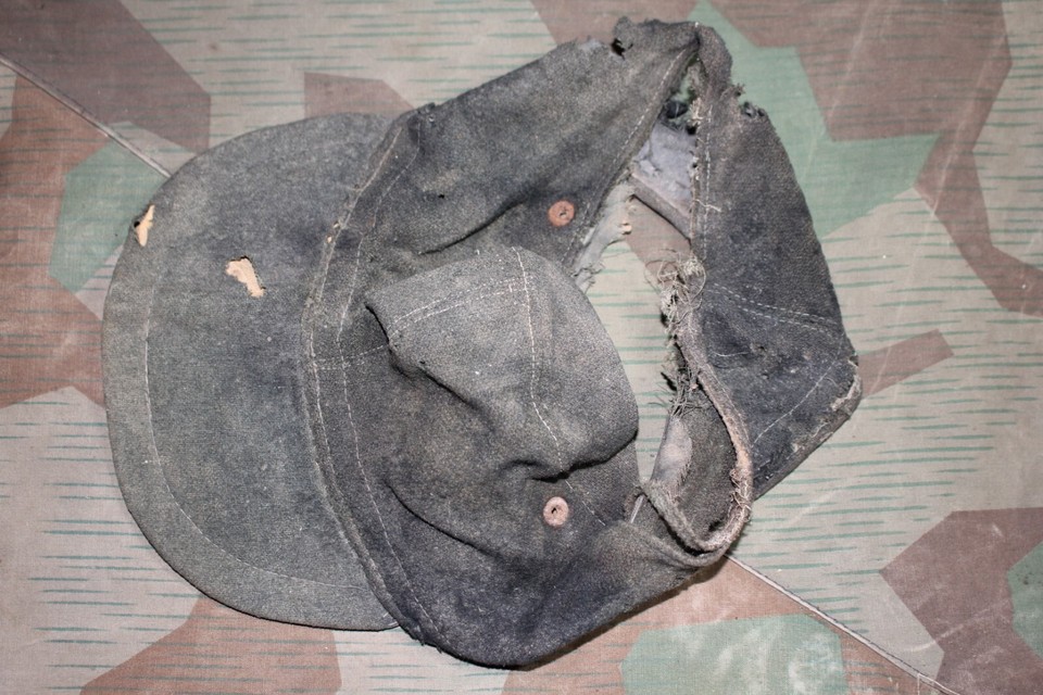 ORIGINAL WW2 GERMAN M43 M44 FELDMUTZE ARMY FIELD CAP REMAINS EASTERN ...