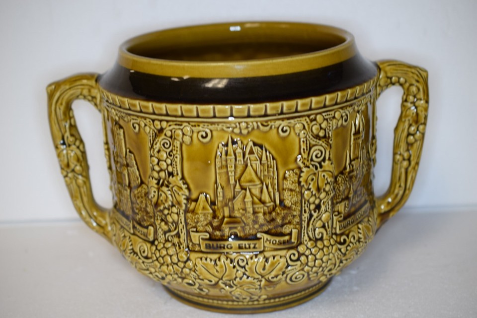 MARZI REMY RUM CIDER BEER WINE PUNCH TUREEN / BOWL 6 CUPS FEATURING ...