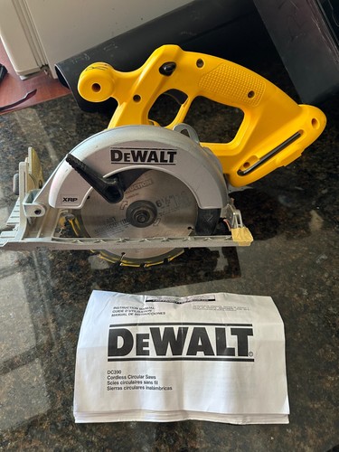 Dewalt DC390 circular saw, cordless XRP with case and charger, no ...