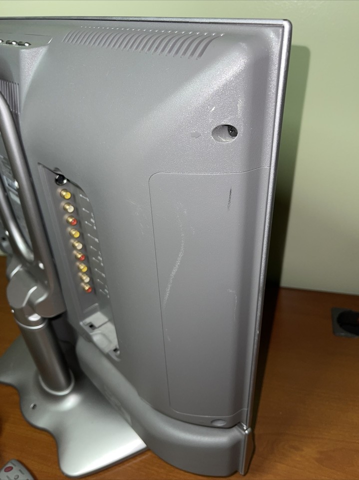 Vintage Sharp Aquos LC-22SV6UM 22” Liquid Crystal TV Analog Tuner ...