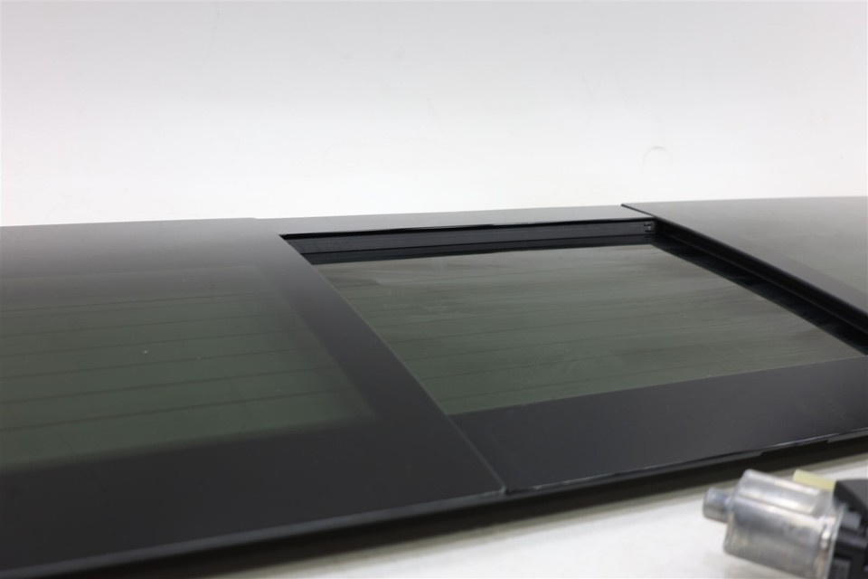 NEW OEM Mopar Power Sliding Back Window Glass 68426398AE Ram 1500 2019 ...