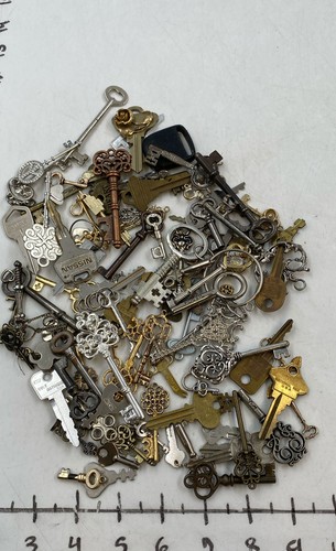 Antique Metal Decorative Collectible Skeleton Keys Unique Set Mixed Lot ...