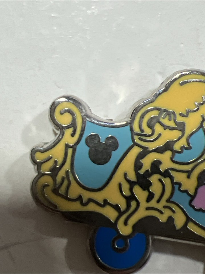 Disney Pins * CASEY JR * TRAIN CAR * BLUE AND PINK * HIDDEN MICKEY ...