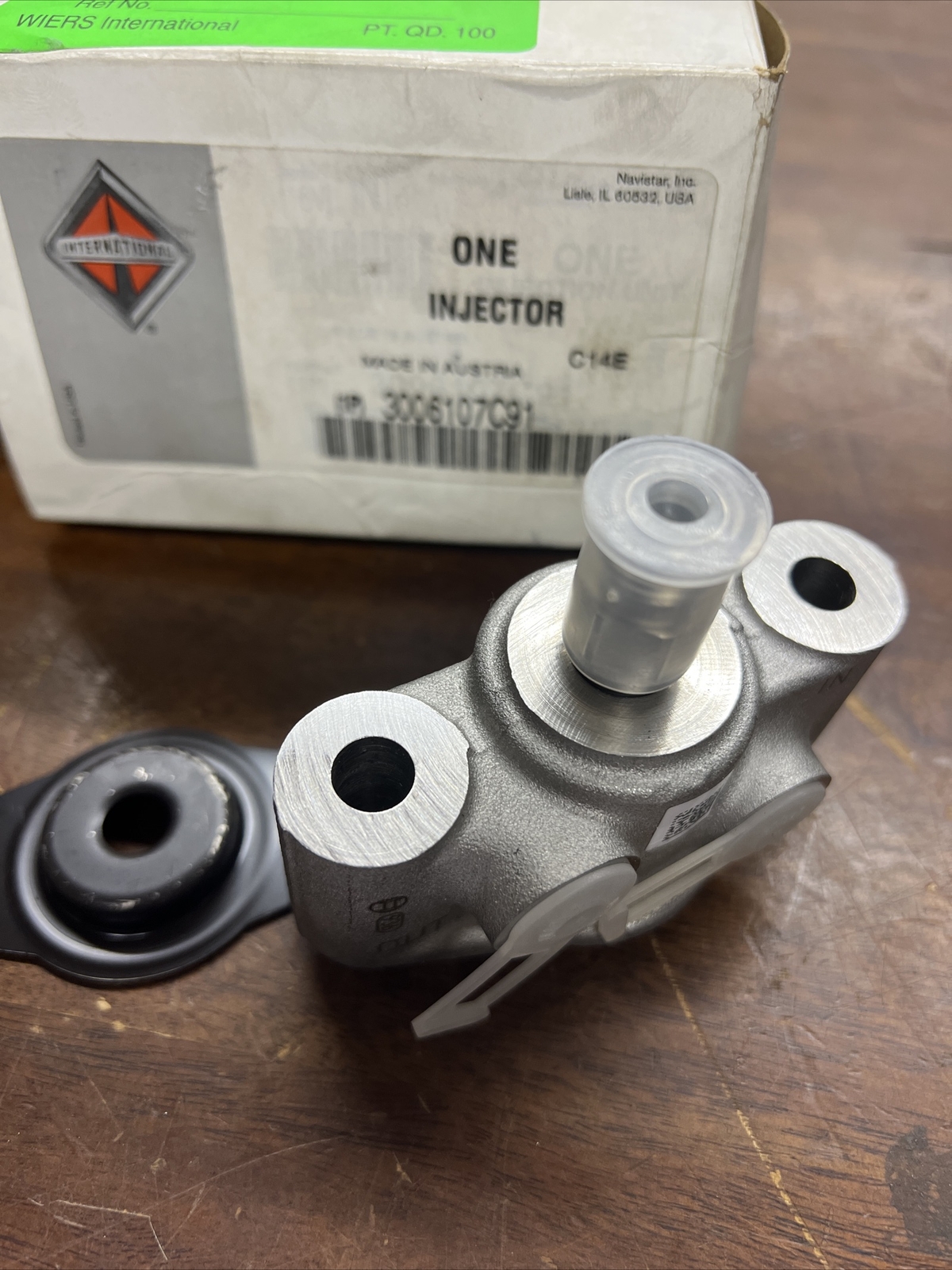 INTERNATIONAL INJECTOR 3006107C91 | eBay