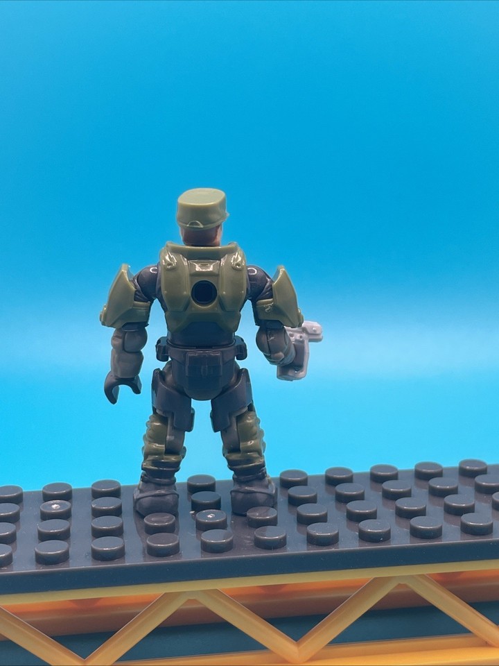 HALO MEGA BLOKS CONSTRUX UNSC Sgt SERGEANT MARCUS STACKER Marine Halo 3 ...