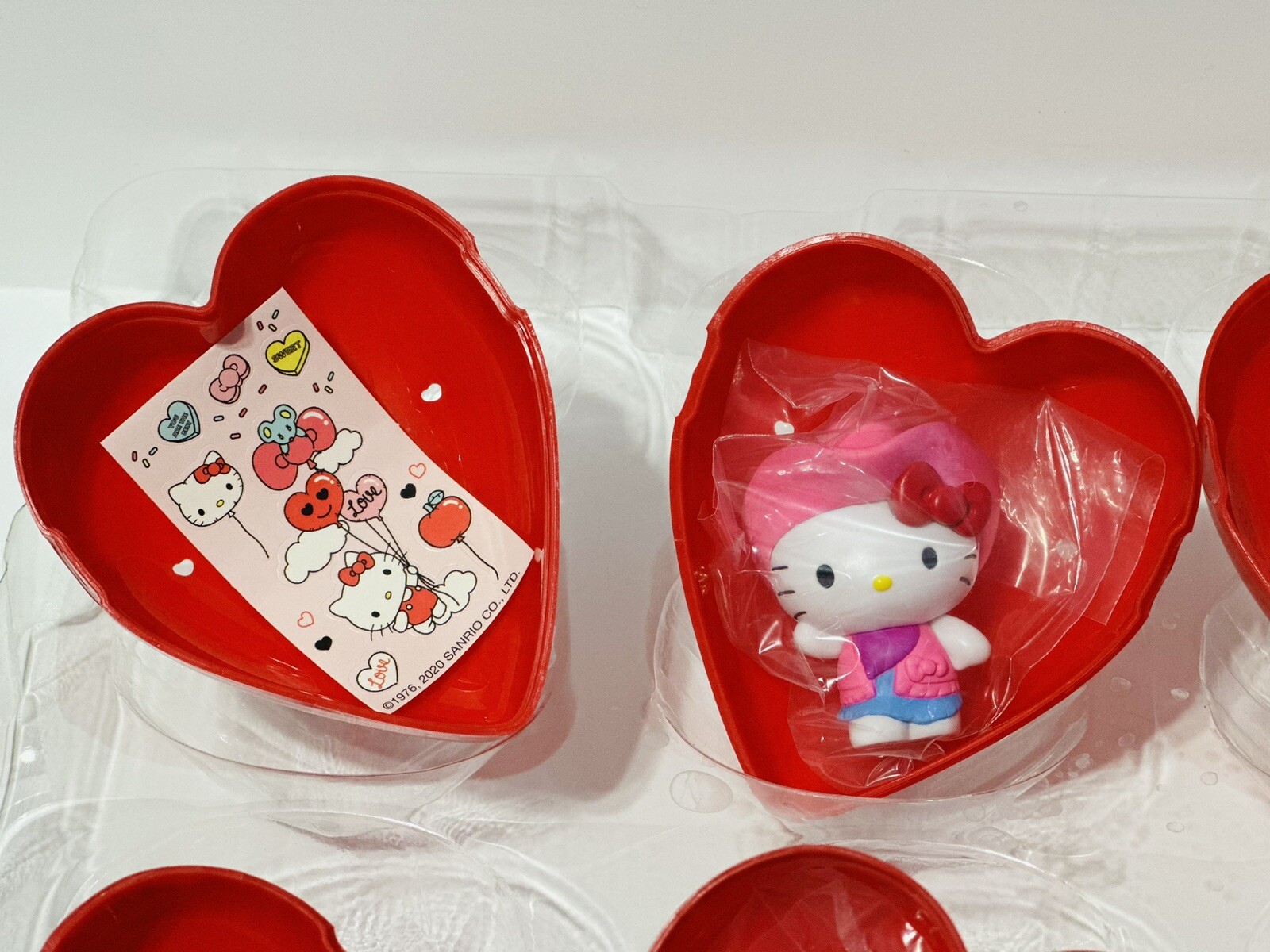 Hello Kitty Collectible Mini Figure. Heart Shaped. FULL SET Of 4 !!! ️ ...