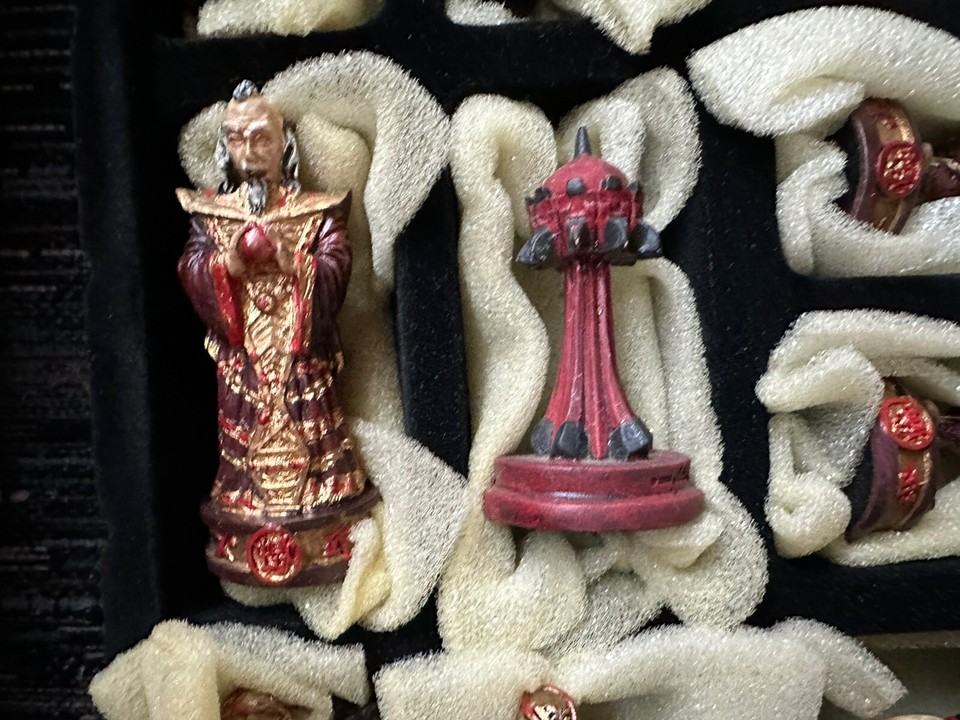 Collectible Dragon Clan & Scorpion Clan Ninja Chess Pieces Creations ...