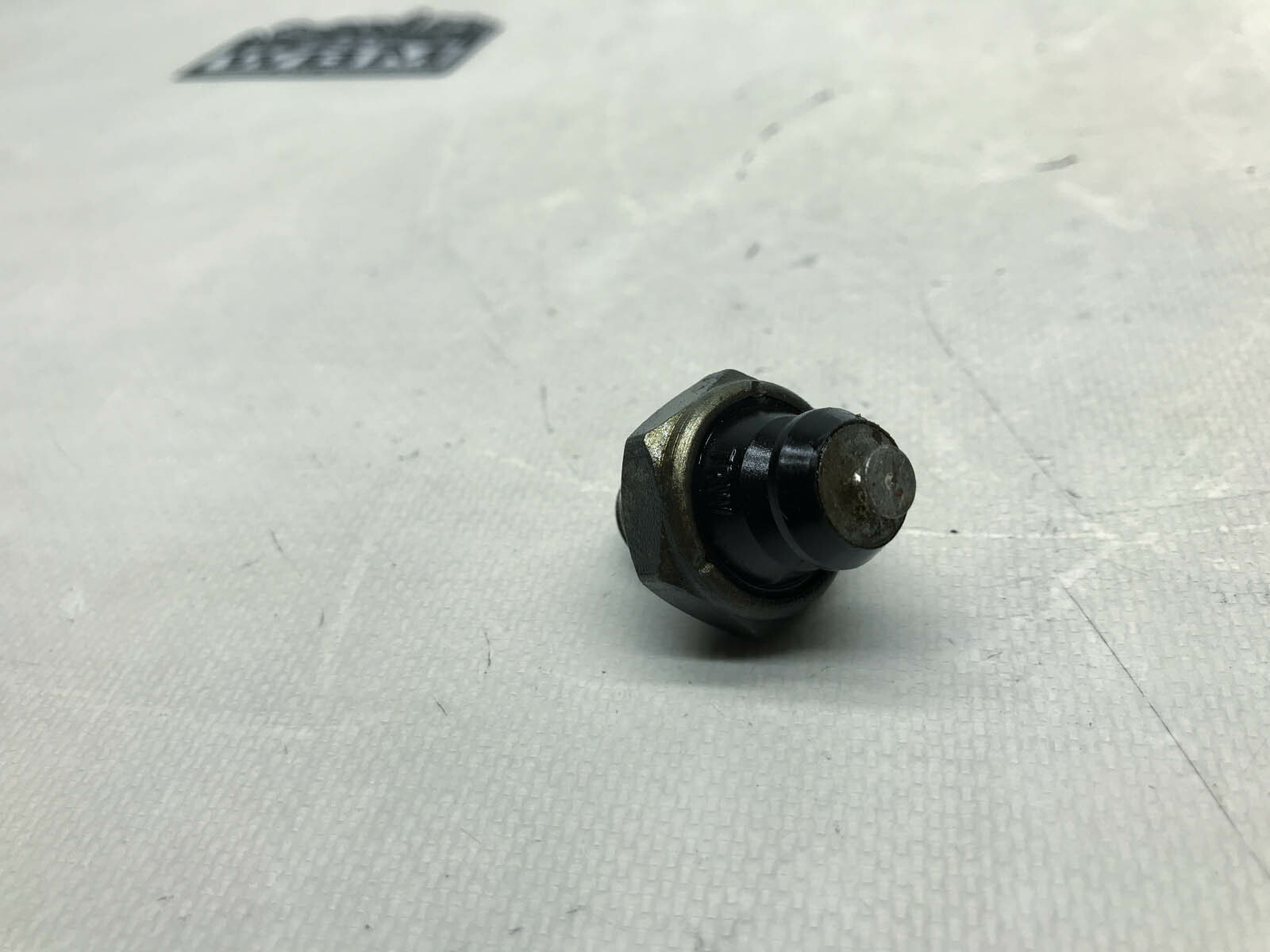 BMW R1100RT R1100 RT (4) 96' Engine Oil Pressure Sensor Switch Schalter ...