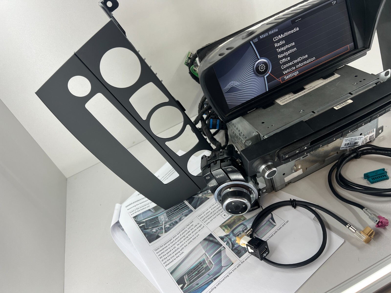 BMW E60 E61 E63 M5 M6 Multimedia CIC HDD DVD Proff Navigat DAB+ SAT NAV ...