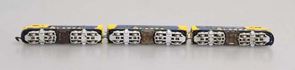 Marklin 8819 Z Scale Alaska Railroad EMD F7 A-B-A Diesel Locomotive Set ...