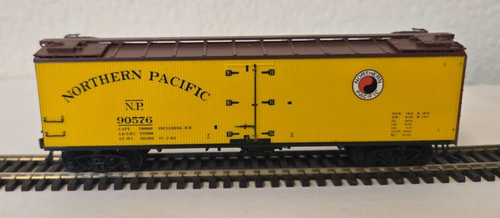 Ho Scale Northern Pacific NP Wood Reefer Car Red Caboose#90576 ...