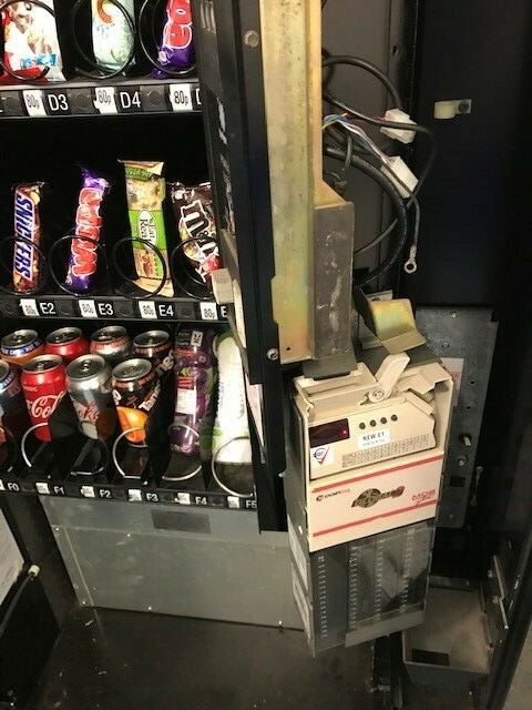 Narrow Snack, Can & Bottle Combi Vending Machine with Card System ...