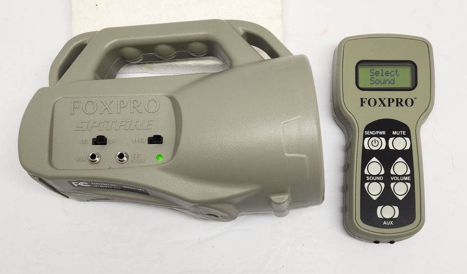 FoxPro Spitfire Electronic Game Call SF1 & Remote Control TX-24 With ...