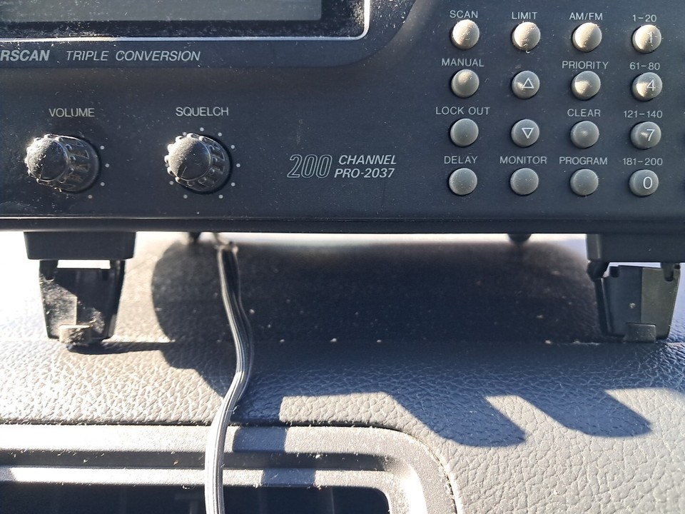 Radio Shack Pro-2037 Scanner with removable Antenna. | eBay