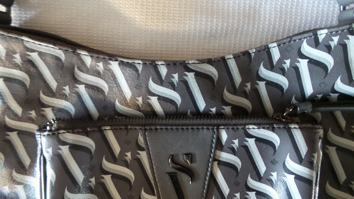 Simply Vera Wang Logo