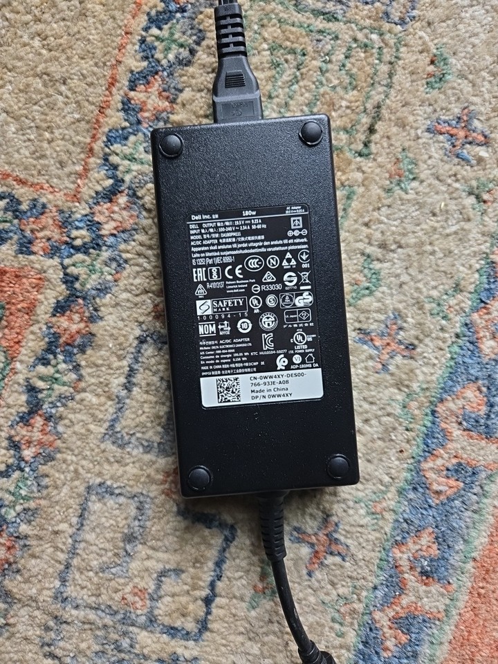 Alienware 17 R4 Gaming Laptop Intel I7-7700 HQ, GTX 1060, 32GB RAM, 1.5 ...