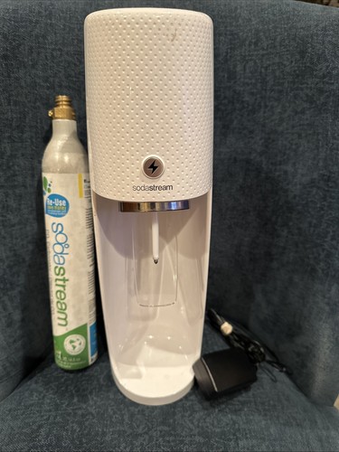 White SodaStream Fizzi SPT-001 Sparkling Water Machine W/ Empty Co2 and ...