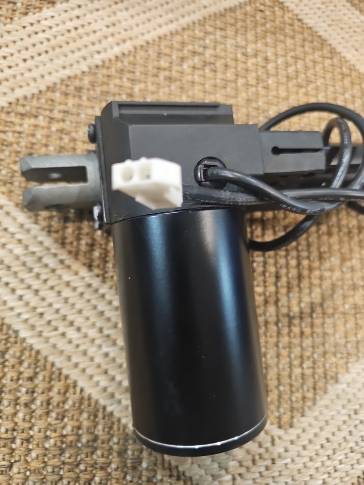 DC 110V Linear Actuator 6000 N Push - 4000 Pull 4.7 mm/s - 80 mm stroke ...