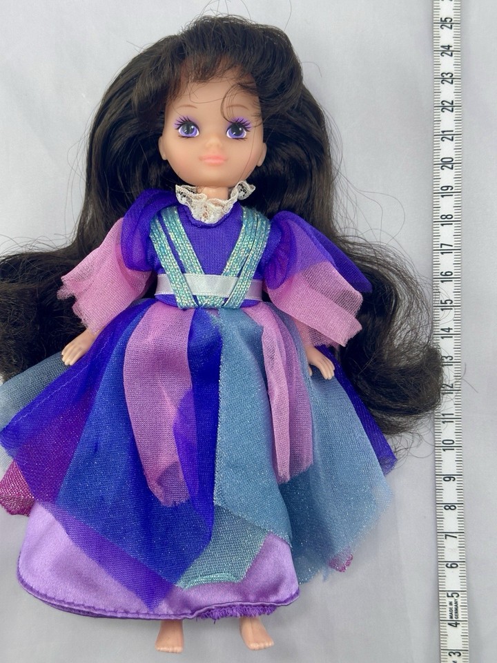 Duchess Ravenwaves Lady Lovely Locks Those Characters From Cleveland ...