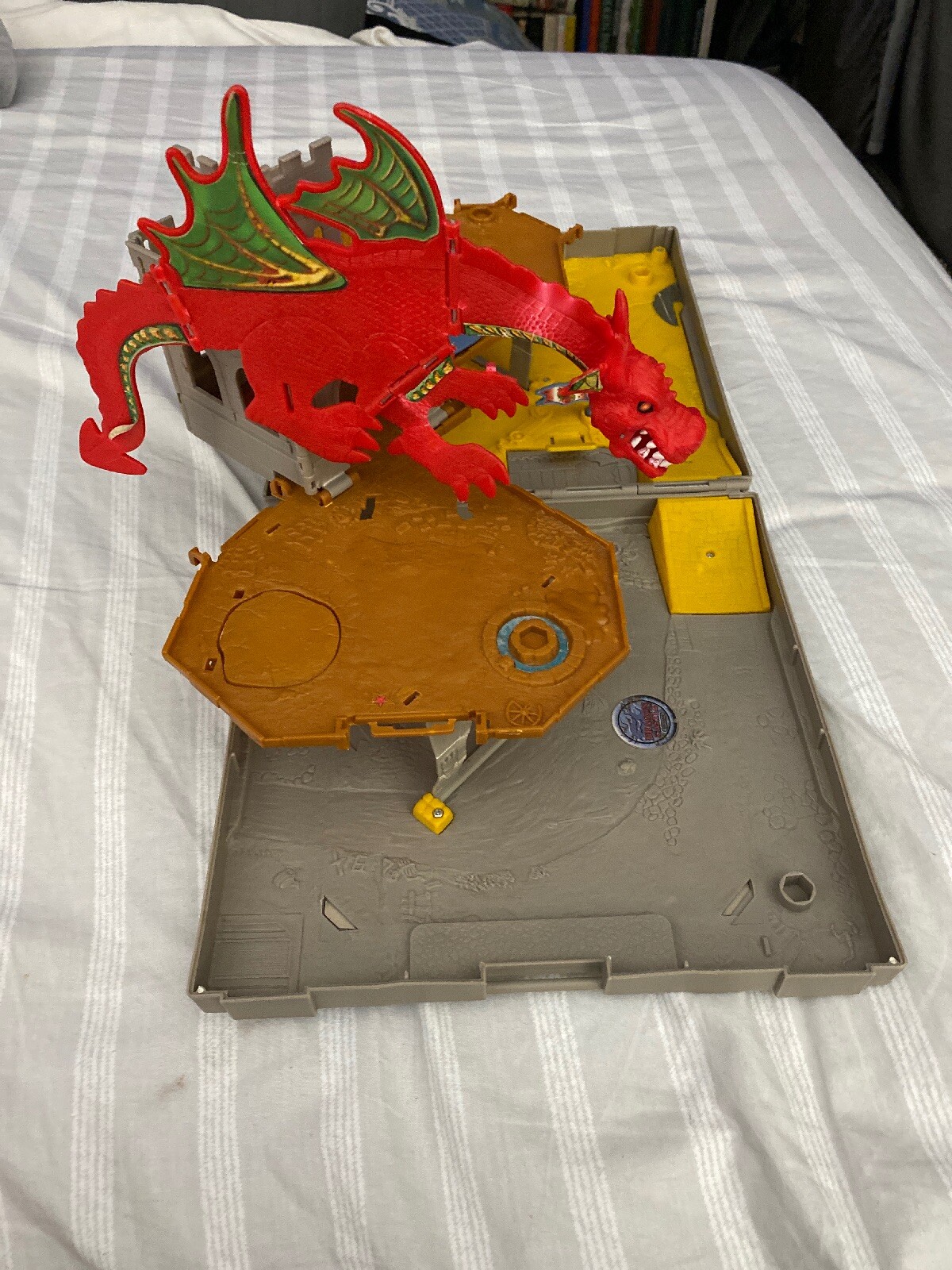 Vintage 2005 Matchbox Dragon Castle Fold & Go Popup Play Set Toy Track ...