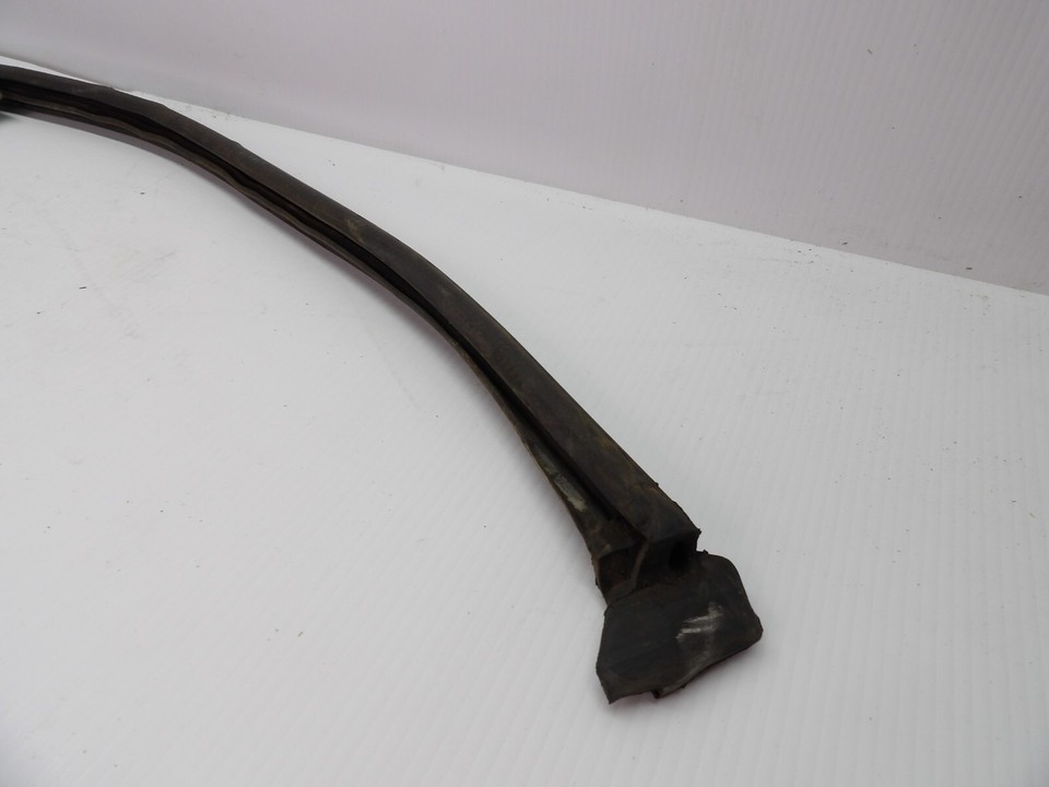 Ford Excursion Rear Barn Door Weather Stripping Molding Left And Right ...