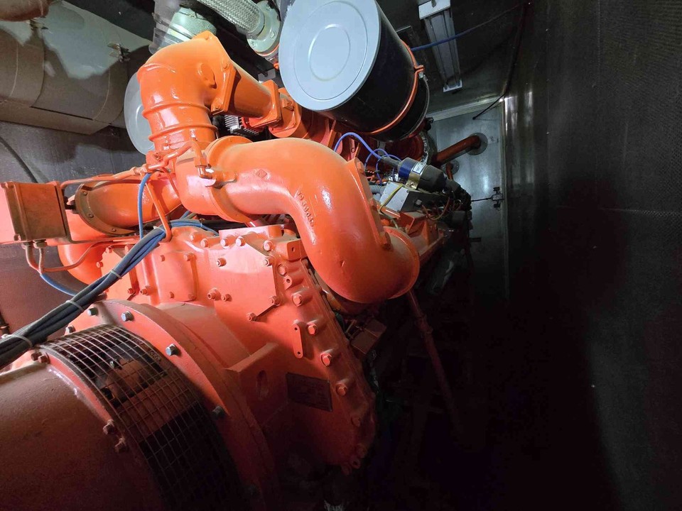 850KW Guascor MagnaMax Generator 575RSL4044 Nat Gas 480V 800KW 900KW ...