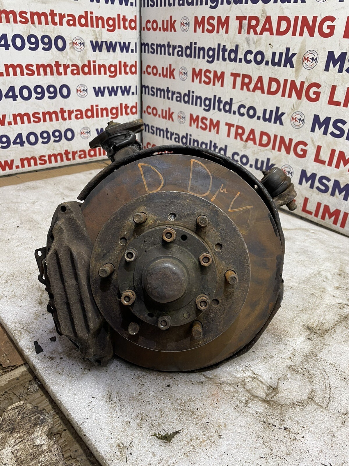 Toyota Hilux Mk5 Hub With Caliper And Drive Shaft Driver Side 2002-05 ...