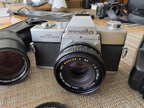 Large Minolta SRT 200 Outfit w/ 50mm, 35mm, 135mm Lenses,Flash, Filters ...
