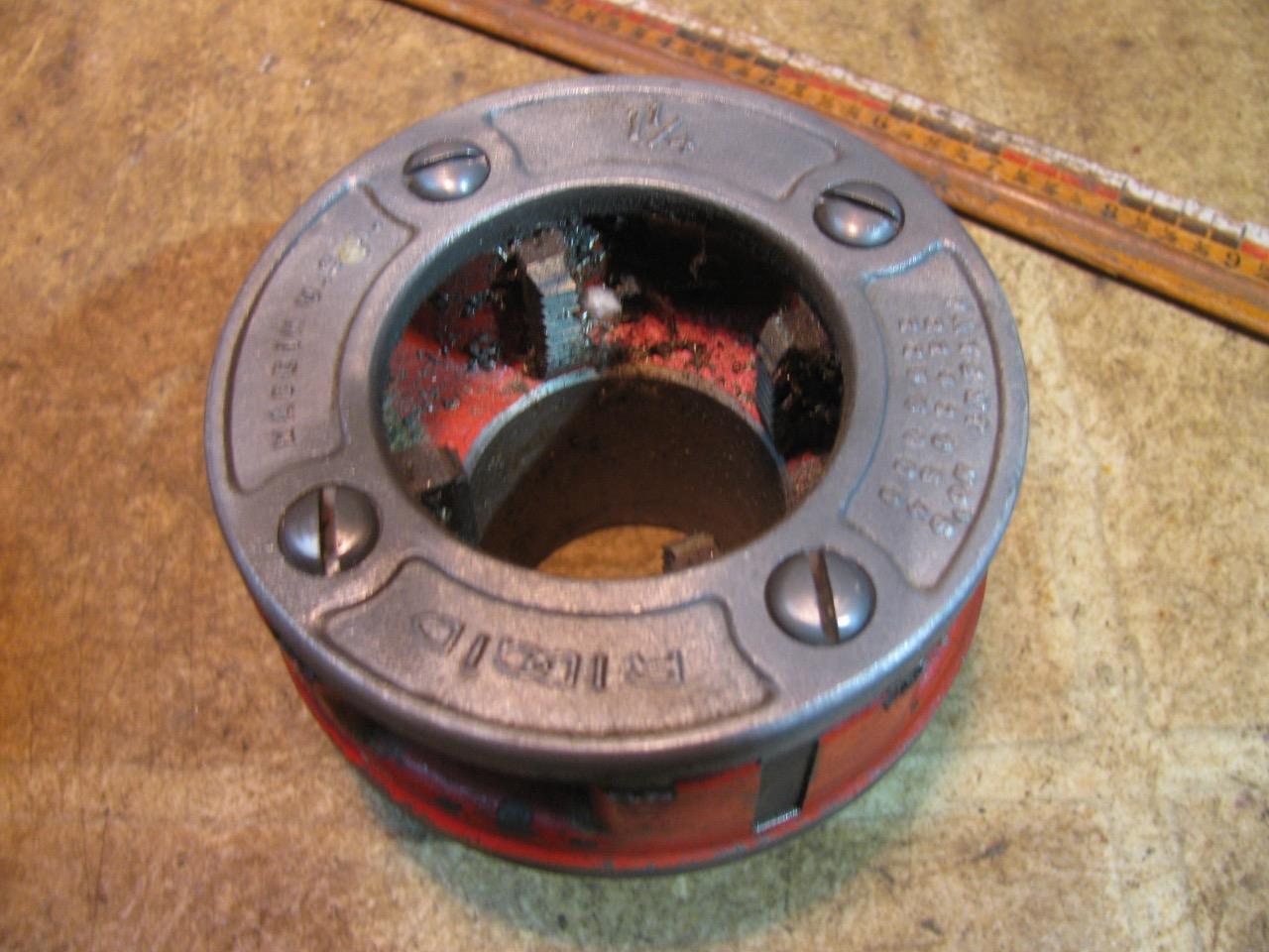 Ridgid 111R 1-1/4" Drop Die Head Ratchet Hand Pipe Threader | eBay