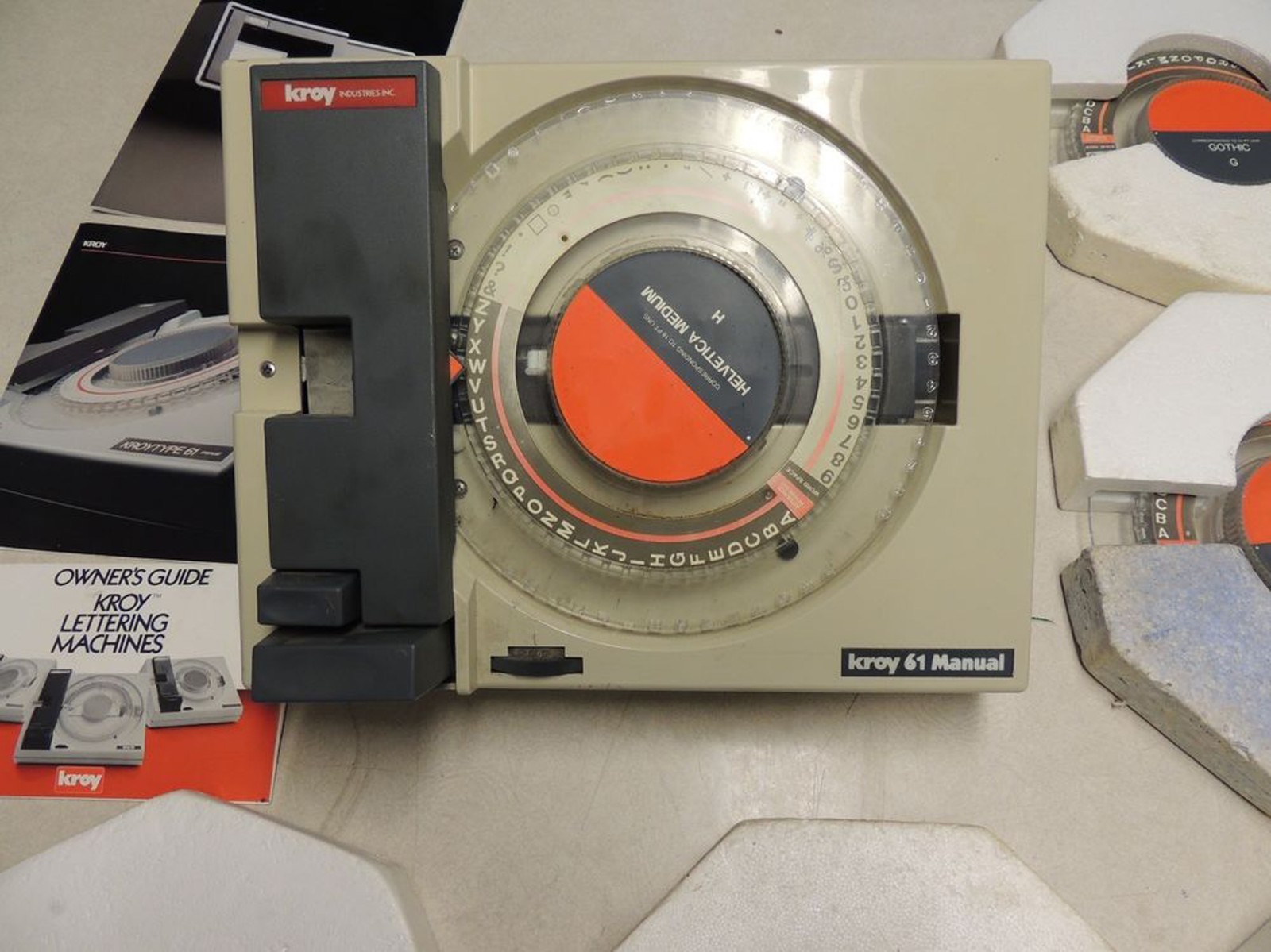 KROY 61 LETTERING SYSTEM Prints on Colored Tape. Incl Fonts, Tapes ...