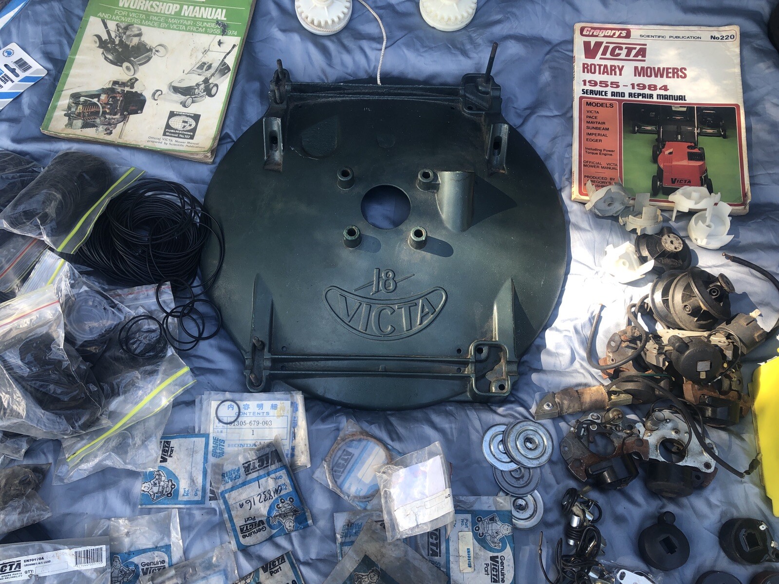 Victa 18 parts /Victa parts majority New ,Rings ,Deck parts ,coils ,etc ...
