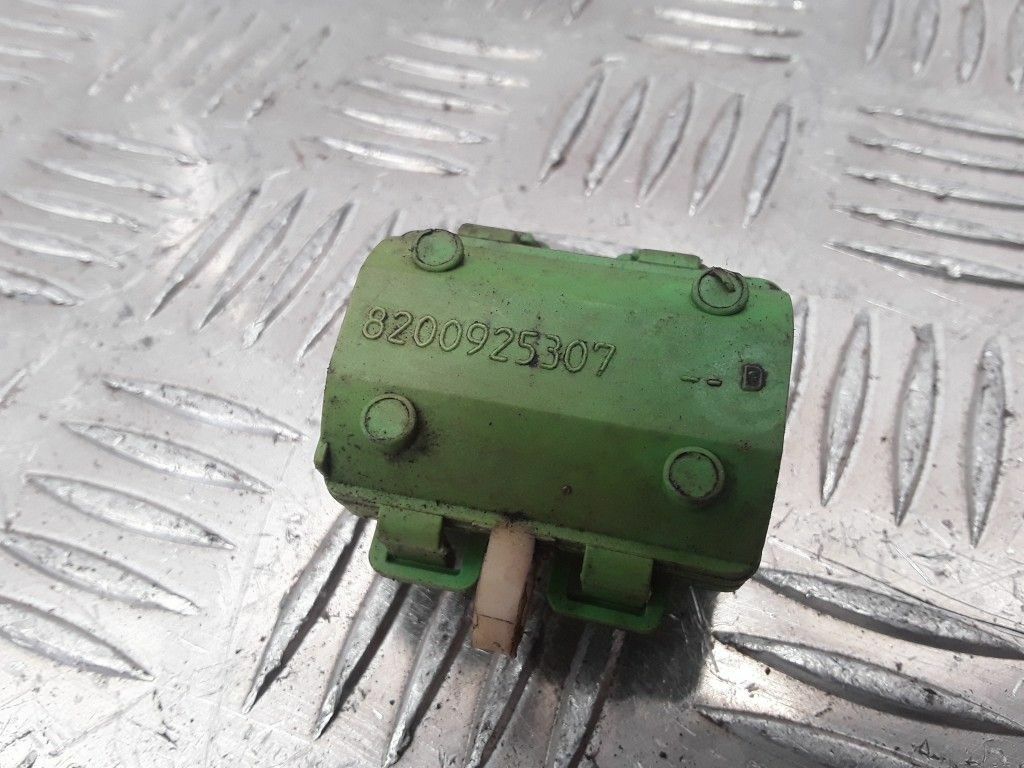 Renault Latitude (L70) 2011 Other engine bay part 8200925307 VEI9635 | eBay
