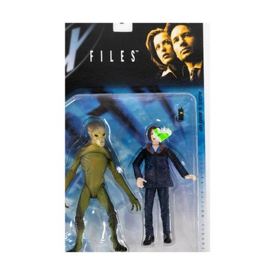McFarlane X-Files Action Figures Series 1 - Agent Scully w/Coat & Alien ...