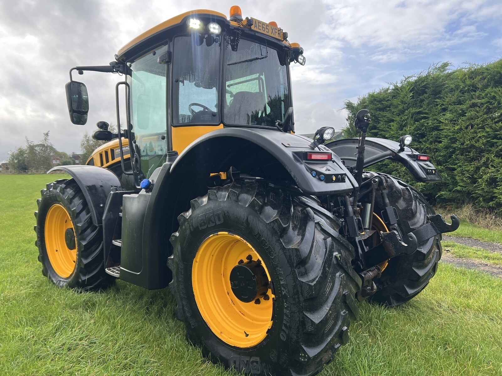 JCB FASTRAC 4220, 65kph, Tractor, 2015, Plant, High Speed, Trailer ...