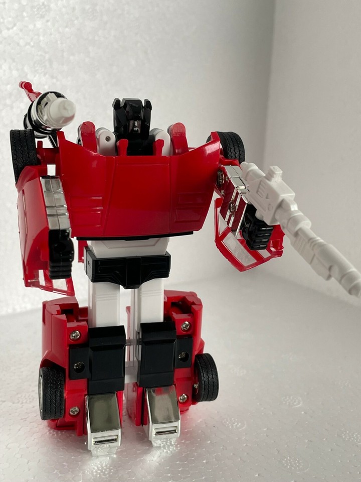 TRANSFORMERS G1 Reissue Red Alert And Sideswipe Brand New Free SpeedPAK ...
