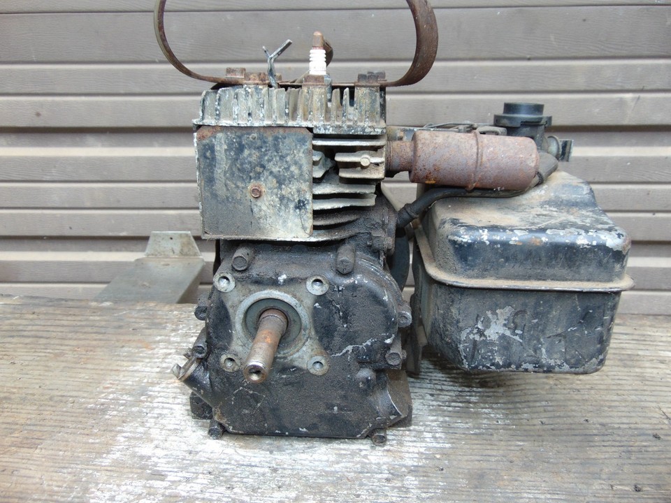 1971 Briggs and Stratton 3HP Engine Model 80232 Vintage Small Engine | eBay