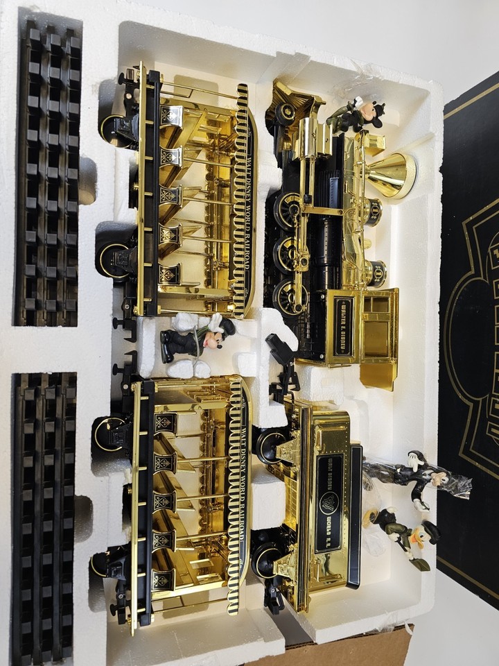 WDW Walter E Disney Golden Edition G Scale Railroad Train Set - LE #216 ...