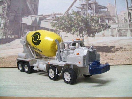 Custom built 1:87 Unibéton twin steer Mack DM cement mixer truck resin ...