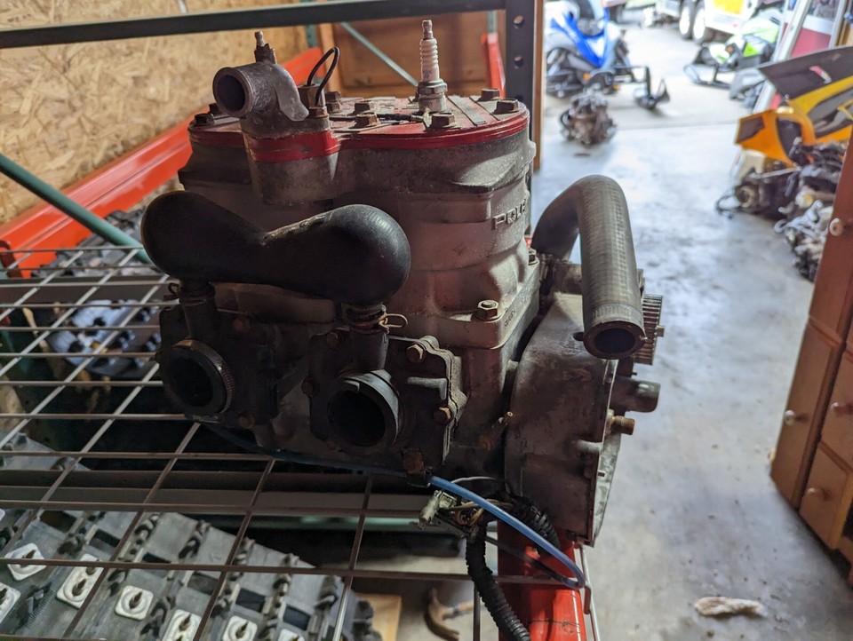 97 98 99 00 Polaris XC RMK 700 Non power valve complete running motor ...