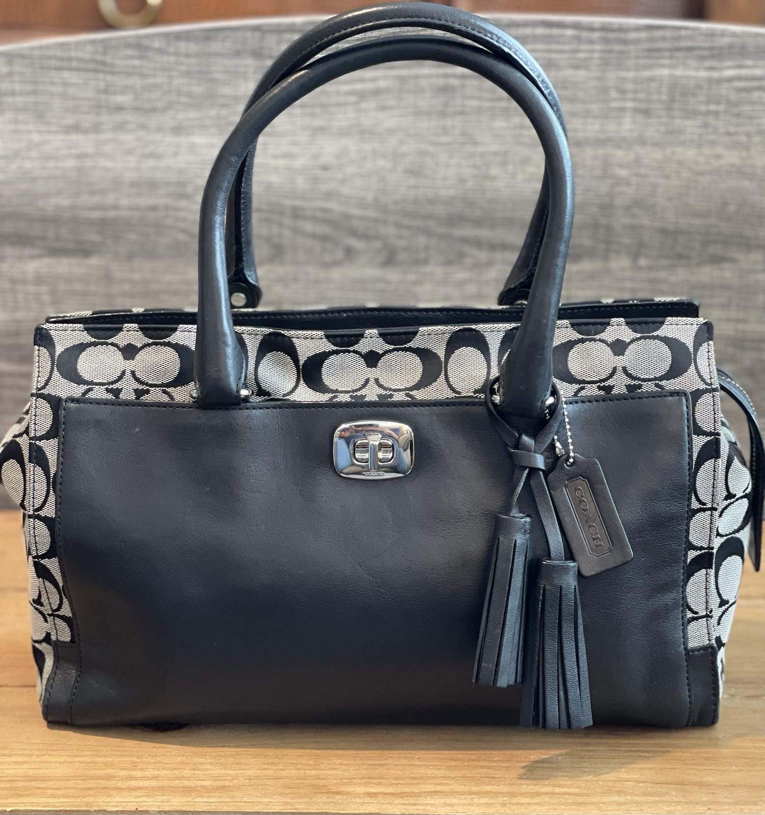 Coach Legacy Signature Chelsea Carryall - Gem