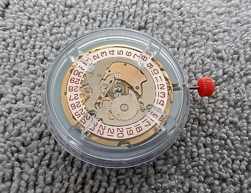 RARE NOS AS 1863 RADO MOVEMENT SWISS MOVEMENT...RUNNING /ALL FUNCTION ...