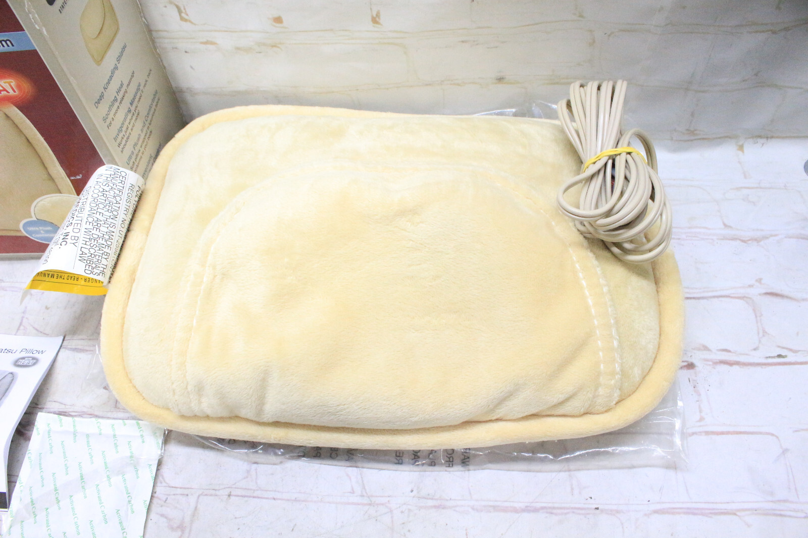 HoMedics SP-10H Shiatsu Massage Ultra Plush Pillow Deep Kneading Rotating Heat | eBay