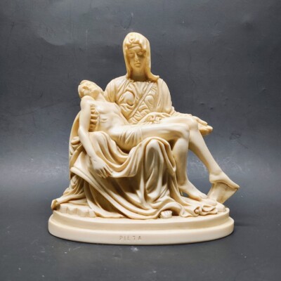 Statues & Figures - Pieta Jesus