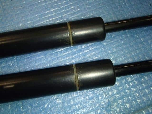 NISSAN Elgrand 2002 UA-NE51 Tail Gate Damper 90452WL200 [Used ...