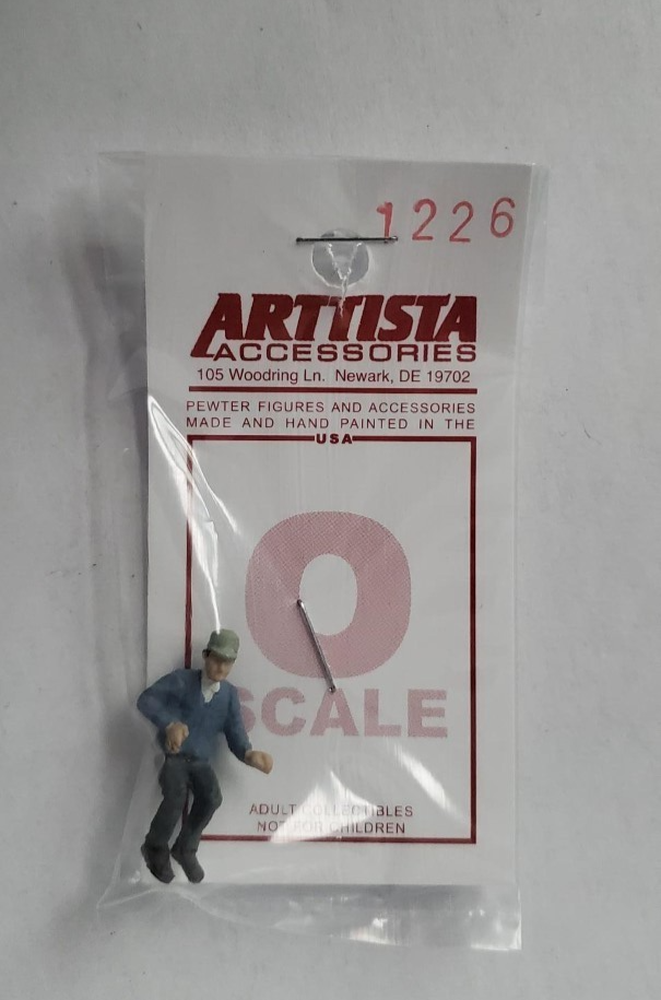 Arttista #1226 - Modern Engineer / Sitting - O Scale Figure - Model ...