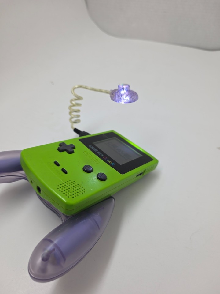 NEW Super Bright LED Snake Worm Light for GameBoy Color No Batteries ...