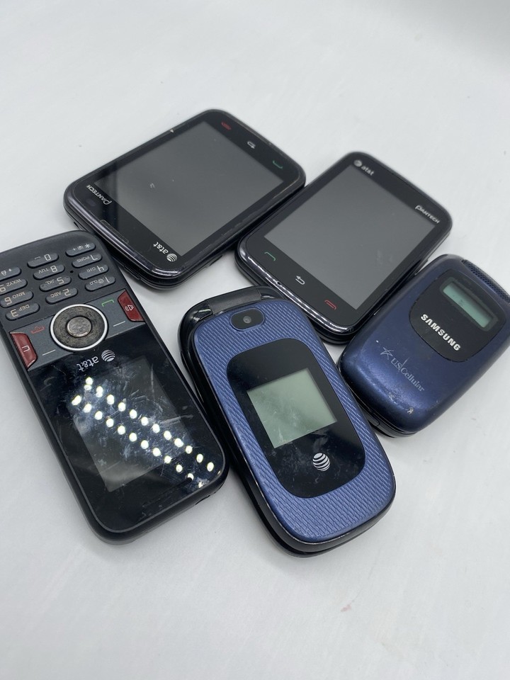 Lot Of 5 Old Cell Phones No accesories Flip Phones Pantech Samsung At&t ...